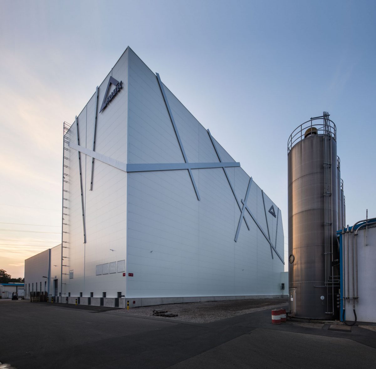 Friatec AG, 68229 Mannheim - HRG Cladding GmbH